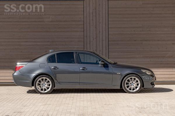 Pelēks BMW 535 2008 Jelgava, ar dzinēja tilpumu 3.00 L un nobraukumu 239 tūkst. km par 7700 €, foto 4 vietnē AUTOMOTO.COM.LV
