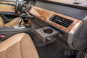 Pelēks BMW 535 2008 Jelgava, ar dzinēja tilpumu 3.00 L un nobraukumu 239 tūkst. km par 7700 €, foto 14 vietnē AUTOMOTO.COM.LV