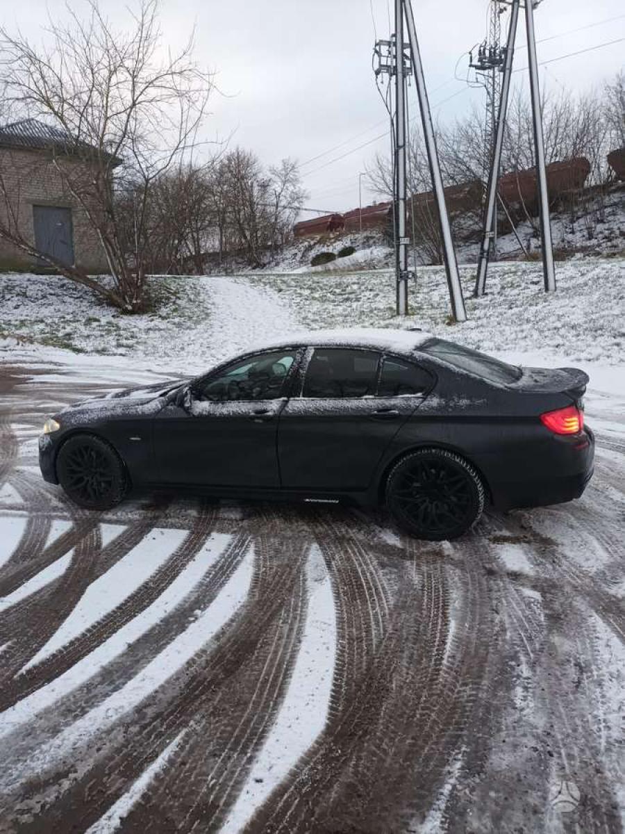 Grey BMW 535 2011 in Vilnius, with an engine capacity of 2.98 L and mileage of 308 thousand km for 8950 €, photo 5 on AUTOMOTO.COM.LV