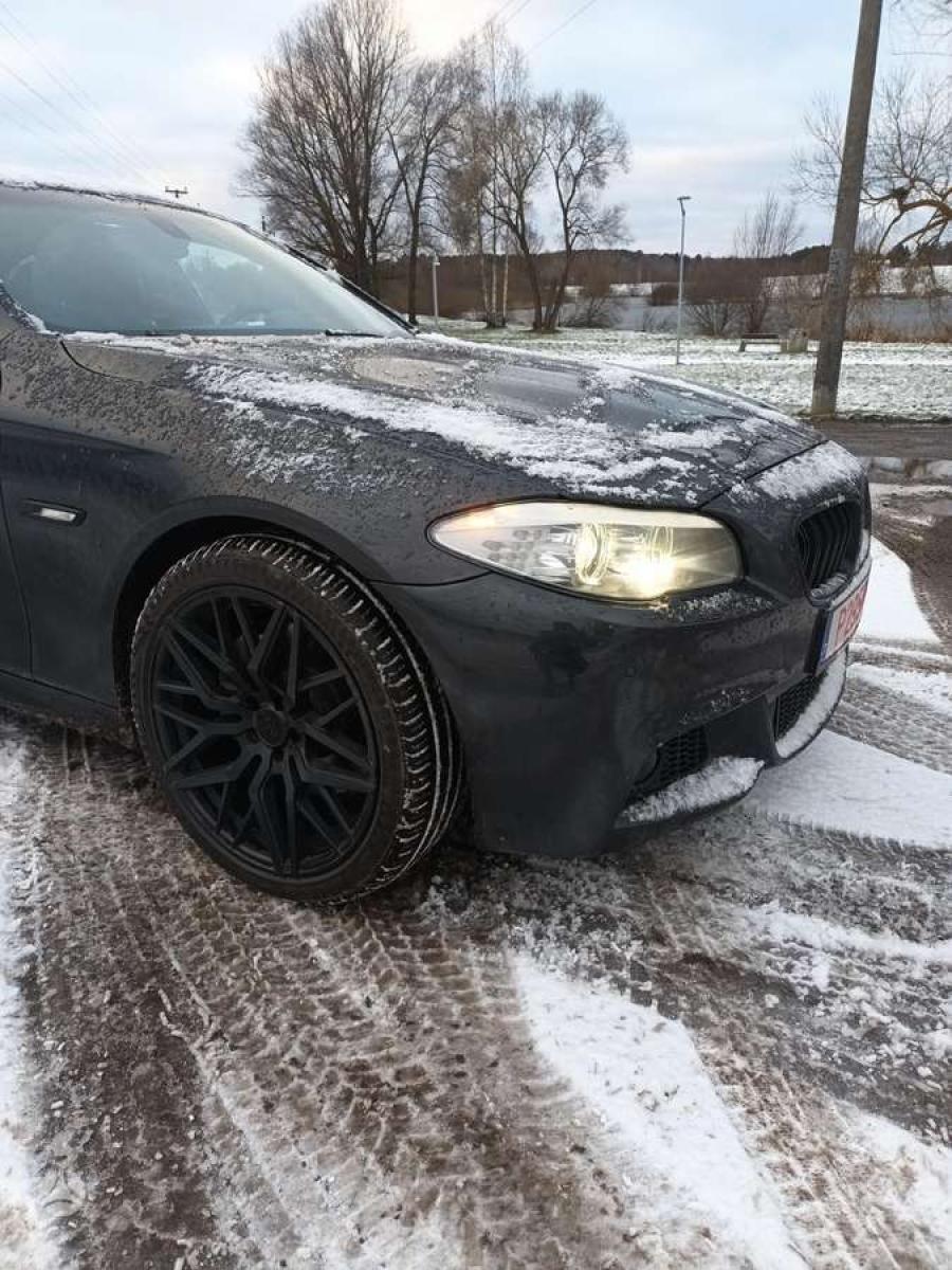 Grey BMW 535 2011 in Vilnius, with an engine capacity of 2.98 L and mileage of 308 thousand km for 8950 €, photo 8 on AUTOMOTO.COM.LV