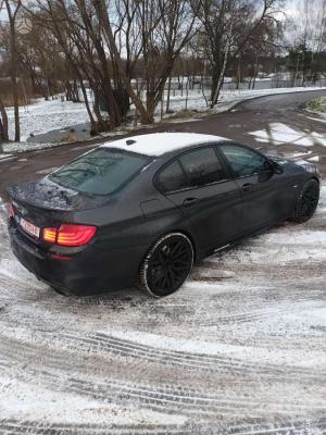 Grey BMW 535 2011 in Vilnius, with an engine capacity of 2.98 L and mileage of 308 thousand km for 8950 €, photo 14 on AUTOMOTO.COM.LV