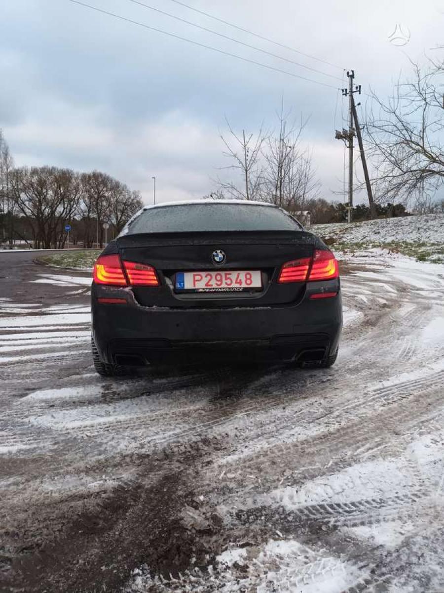 Grey BMW 535 2011 in Vilnius, with an engine capacity of 2.98 L and mileage of 308 thousand km for 8950 €, photo 15 on AUTOMOTO.COM.LV