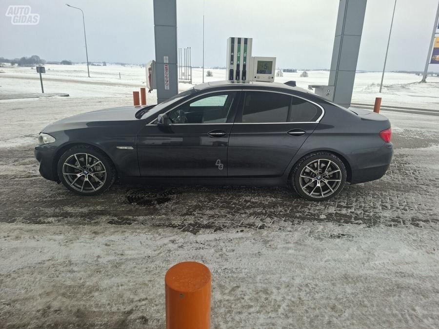 Grey BMW 535 2011 in Marijampole, with an engine capacity of 3.00 L and mileage of 350 thousand km for 5999 €, photo 2 on AUTOMOTO.COM.LV