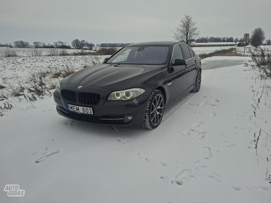 Grey BMW 535 2011 in Marijampole, with an engine capacity of 3.00 L and mileage of 350 thousand km for 5999 €, photo 3 on AUTOMOTO.COM.LV