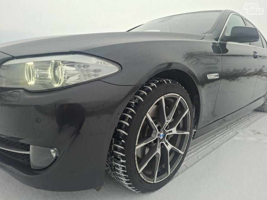 Grey BMW 535 2011 in Marijampole, with an engine capacity of 3.00 L and mileage of 350 thousand km for 5999 €, photo 15 on AUTOMOTO.COM.LV