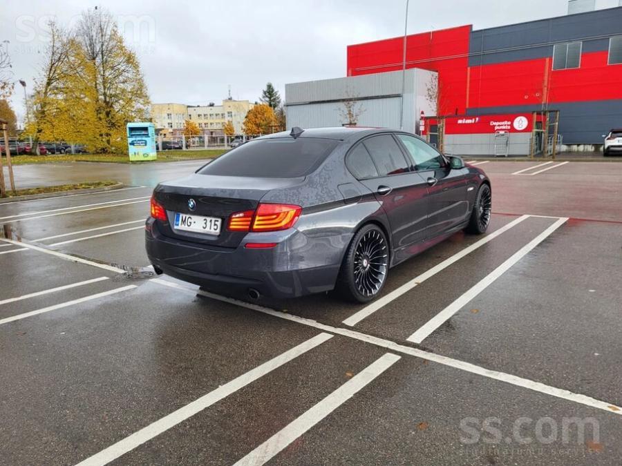 Grey BMW 535 2012 in Riga, with an engine capacity of 3.00 L and mileage of 250 thousand km for 12900 €, photo 5 on AUTOMOTO.COM.LV