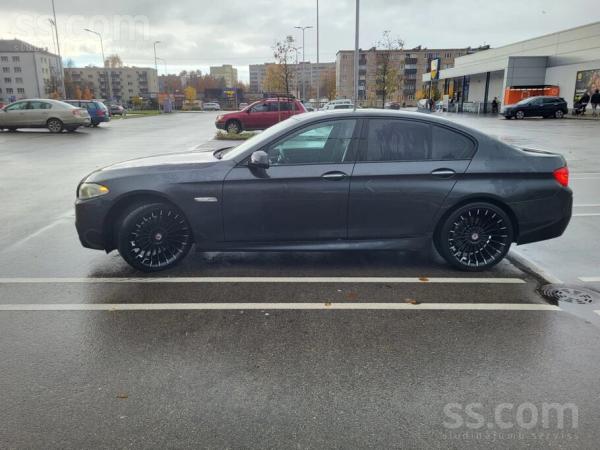 Grey BMW 535 2012 in Riga, with an engine capacity of 3.00 L and mileage of 250 thousand km for 12900 €, photo 5 on AUTOMOTO.COM.LV