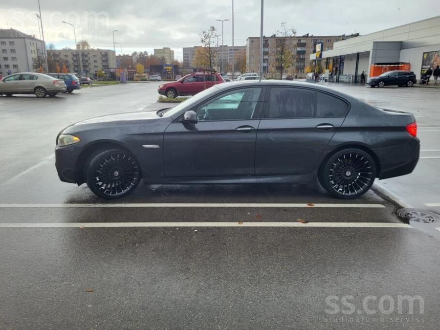 Grey BMW 535 2012 in Riga, with an engine capacity of 3.00 L and mileage of 250 thousand km for 12900 €, photo 6 on AUTOMOTO.COM.LV