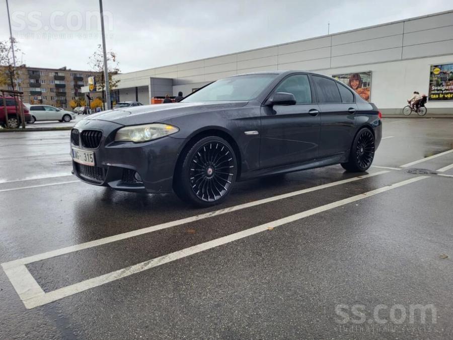 Grey BMW 535 2012 in Riga, with an engine capacity of 3.00 L and mileage of 250 thousand km for 12900 €, photo 11 on AUTOMOTO.COM.LV