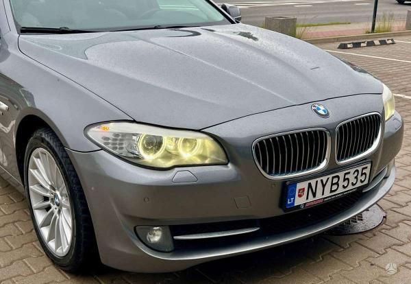 Grey BMW 535 2012 in Panevezys, with an engine capacity of 2.98 L and mileage of 325 thousand km for 7000 €, photo 2 on AUTOMOTO.COM.LV