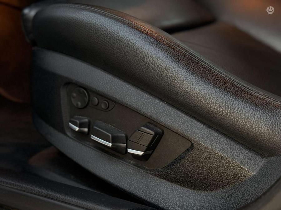 Pelēks BMW 535 2012 Viļņa, ar dzinēja tilpumu 2.99 L un nobraukumu 339 tūkst. km par 10800 €, foto 12 vietnē AUTOMOTO.COM.LV