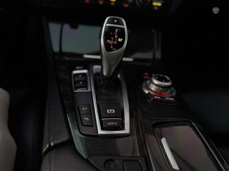 Pelēks BMW 535 2012 Viļņa, ar dzinēja tilpumu 2.99 L un nobraukumu 339 tūkst. km par 10800 €, foto 19 vietnē AUTOMOTO.COM.LV