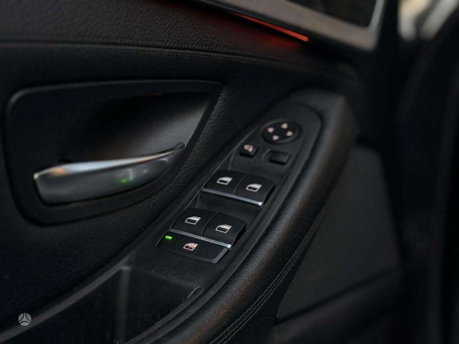 Pelēks BMW 535 2012 Viļņa, ar dzinēja tilpumu 2.99 L un nobraukumu 339 tūkst. km par 10800 €, foto 22 vietnē AUTOMOTO.COM.LV