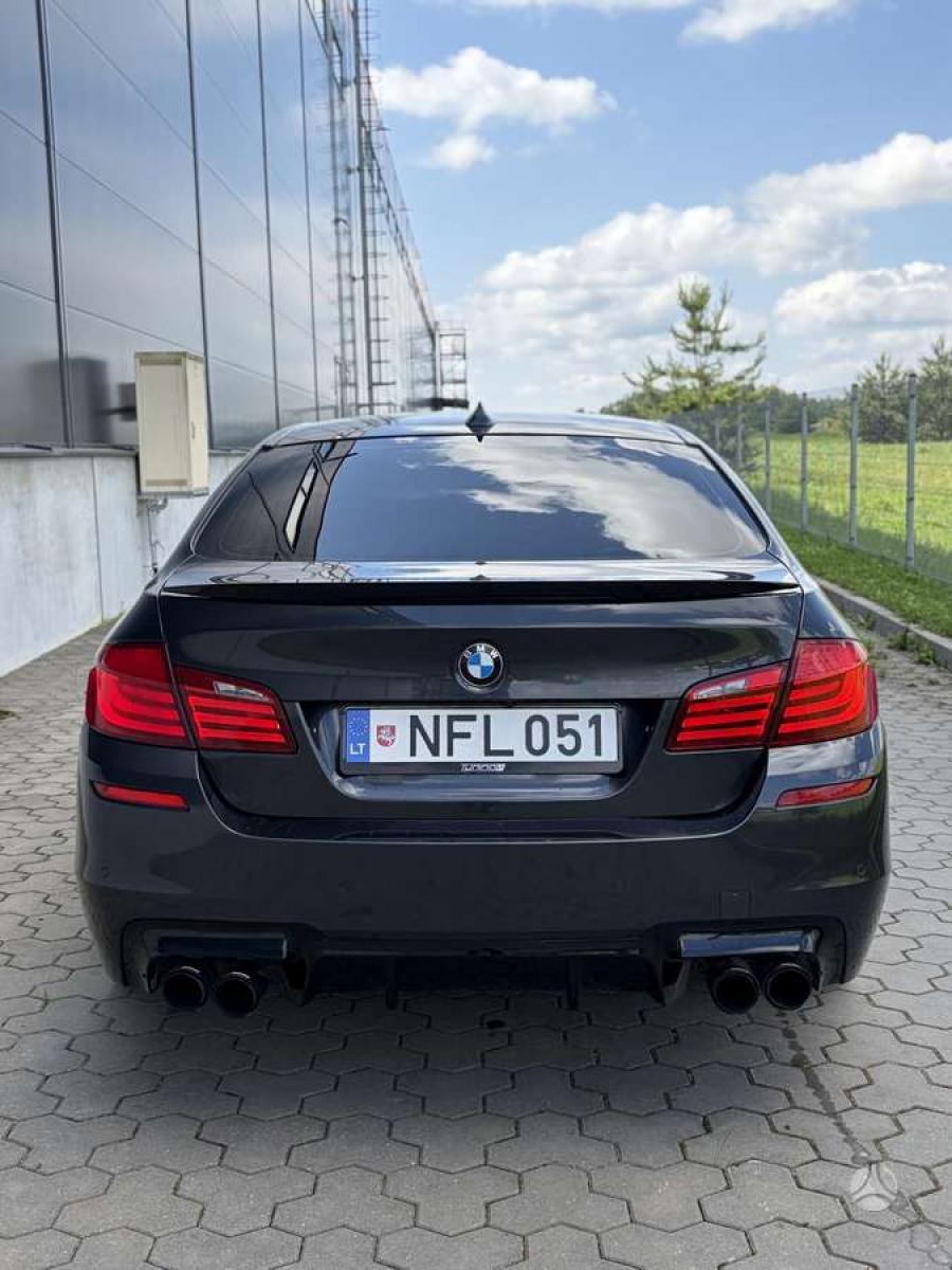 Grey BMW 535 2012 in Vilnius, with an engine capacity of 2.98 L and mileage of 280 thousand km for 10900 €, photo 5 on AUTOMOTO.COM.LV