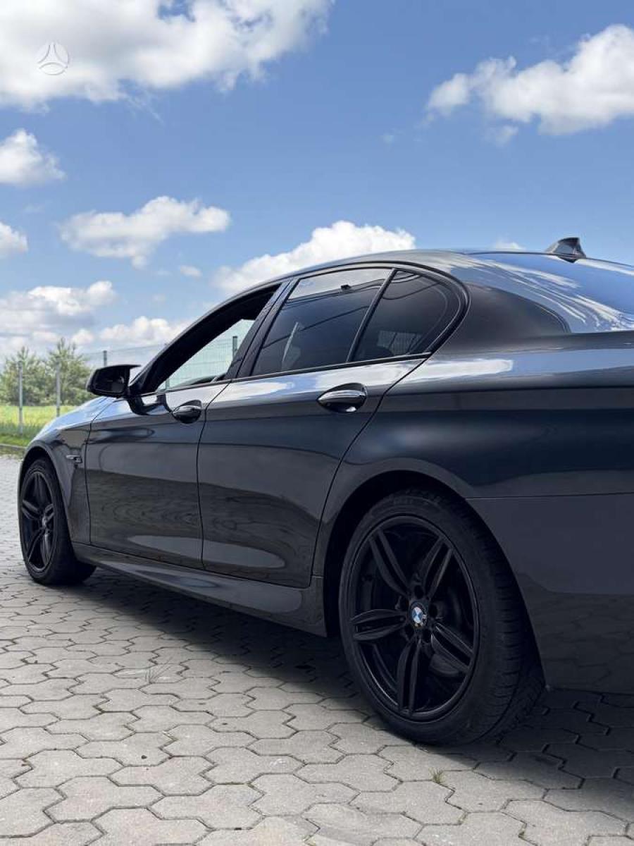 Grey BMW 535 2012 in Vilnius, with an engine capacity of 2.98 L and mileage of 280 thousand km for 10900 €, photo 10 on AUTOMOTO.COM.LV