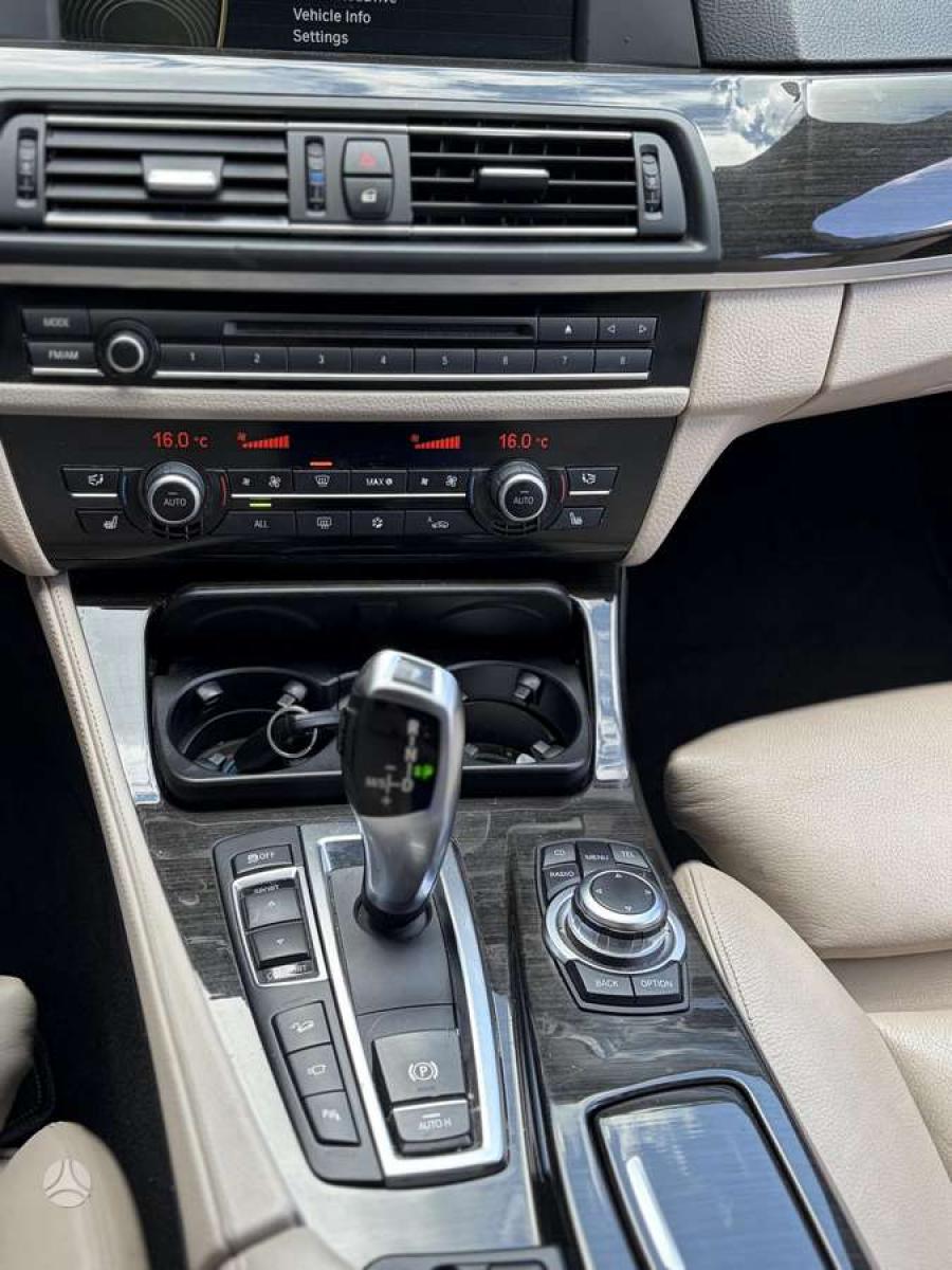 Grey BMW 535 2012 in Vilnius, with an engine capacity of 2.98 L and mileage of 280 thousand km for 10900 €, photo 23 on AUTOMOTO.COM.LV