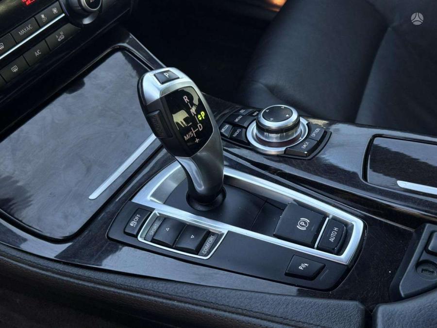 Pelēks BMW 535 2013 Viļņa, ar dzinēja tilpumu 2.98 L un nobraukumu 300 tūkst. km par 8600 €, foto 17 vietnē AUTOMOTO.COM.LV
