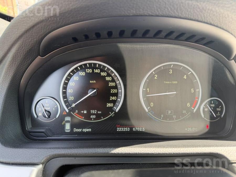 Grey BMW 535 2013 in Riga, with an engine capacity of 3.00 L and mileage of 224 thousand km for 14700 €, photo 23 on AUTOMOTO.COM.LV