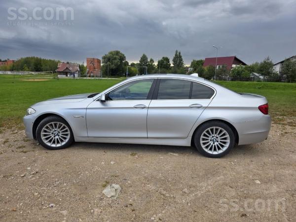 Pelēks BMW 535 2013 Ogre, ar dzinēja tilpumu 3.00 L un nobraukumu 290 tūkst. km par 8800 €, foto 8 vietnē AUTOMOTO.COM.LV