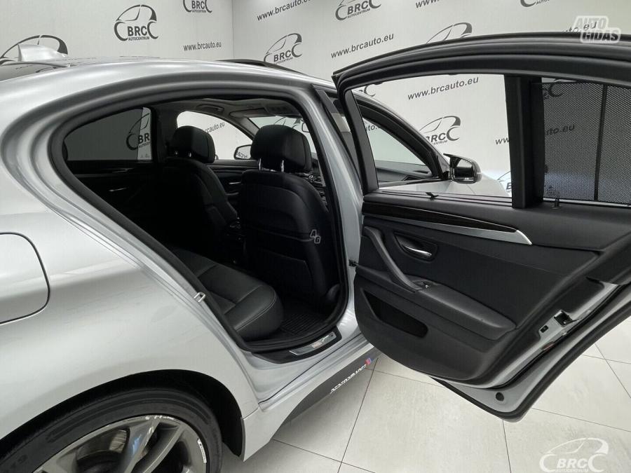 Pelēks BMW 535 2014 Avižieniai, ar dzinēja tilpumu 3.00 L un nobraukumu 290 tūkst. km par 12900 €, foto 16 vietnē AUTOMOTO.COM.LV