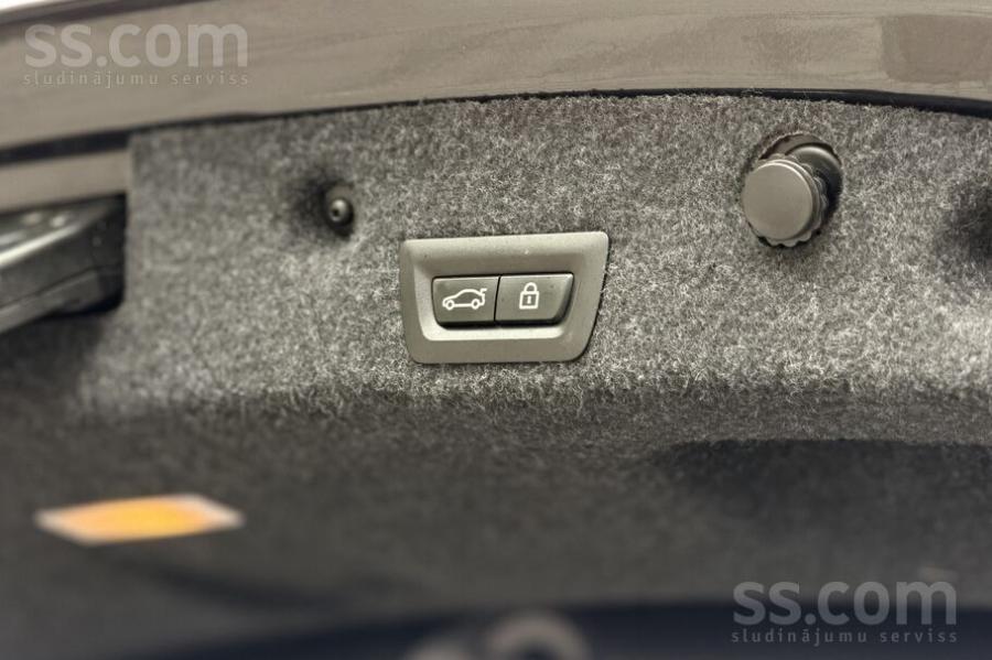 Grey BMW 535 2014 in Jelgava, with an engine capacity of 3.00 L and mileage of 168 thousand km for 15999 €, photo 11 on AUTOMOTO.COM.LV