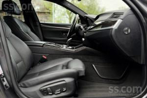 Grey BMW 535 2014 in Jelgava, with an engine capacity of 3.00 L and mileage of 168 thousand km for 15999 €, photo 13 on AUTOMOTO.COM.LV