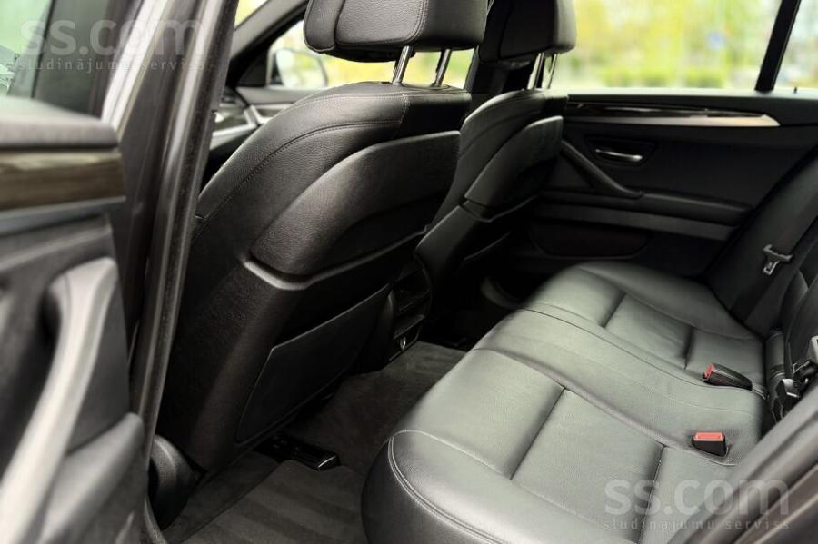 Grey BMW 535 2014 in Jelgava, with an engine capacity of 3.00 L and mileage of 168 thousand km for 15999 €, photo 14 on AUTOMOTO.COM.LV