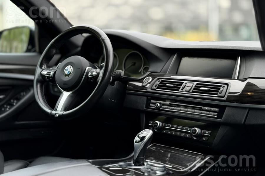 Grey BMW 535 2014 in Jelgava, with an engine capacity of 3.00 L and mileage of 168 thousand km for 15999 €, photo 17 on AUTOMOTO.COM.LV