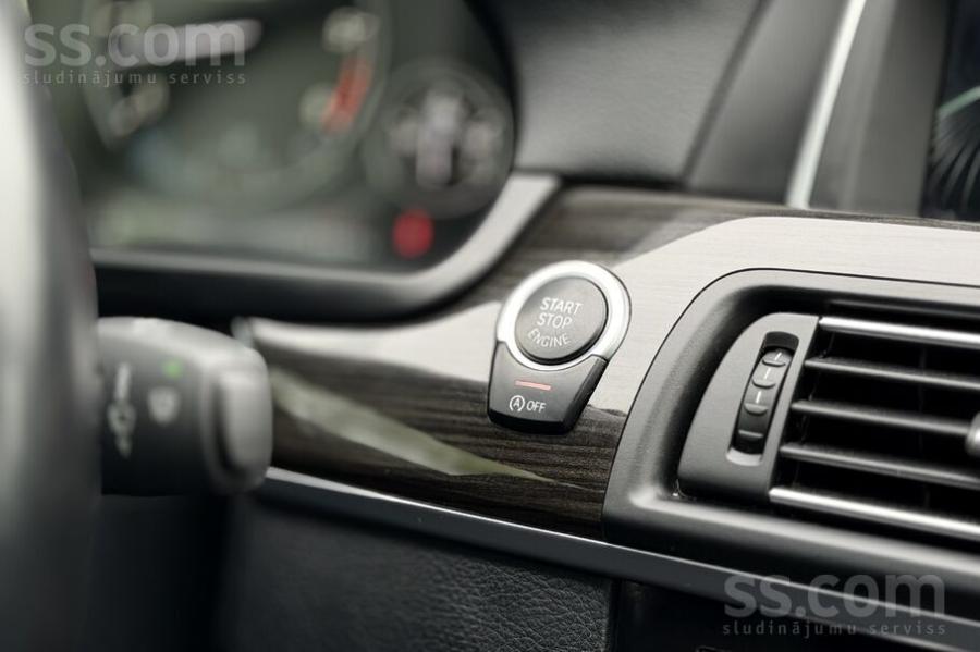 Grey BMW 535 2014 in Jelgava, with an engine capacity of 3.00 L and mileage of 168 thousand km for 15999 €, photo 22 on AUTOMOTO.COM.LV