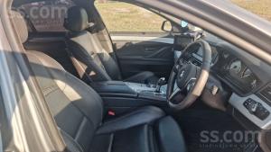 Grey BMW 535 2014 in Liepaja, with an engine capacity of 3.00 L and mileage of 162 thousand km for 12490 €, photo 11 on AUTOMOTO.COM.LV