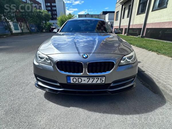 Grey BMW 535 2014 in Riga, with an engine capacity of 3.00 L and mileage of 138 thousand km for 15400 €, photo 7 on AUTOMOTO.COM.LV