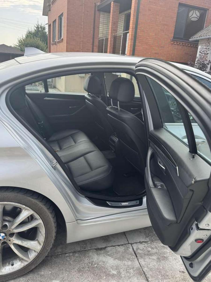 Grey BMW 535 2014 in Kaunas, with an engine capacity of 2.99 L and mileage of 336 thousand km for 9500 €, photo 16 on AUTOMOTO.COM.LV