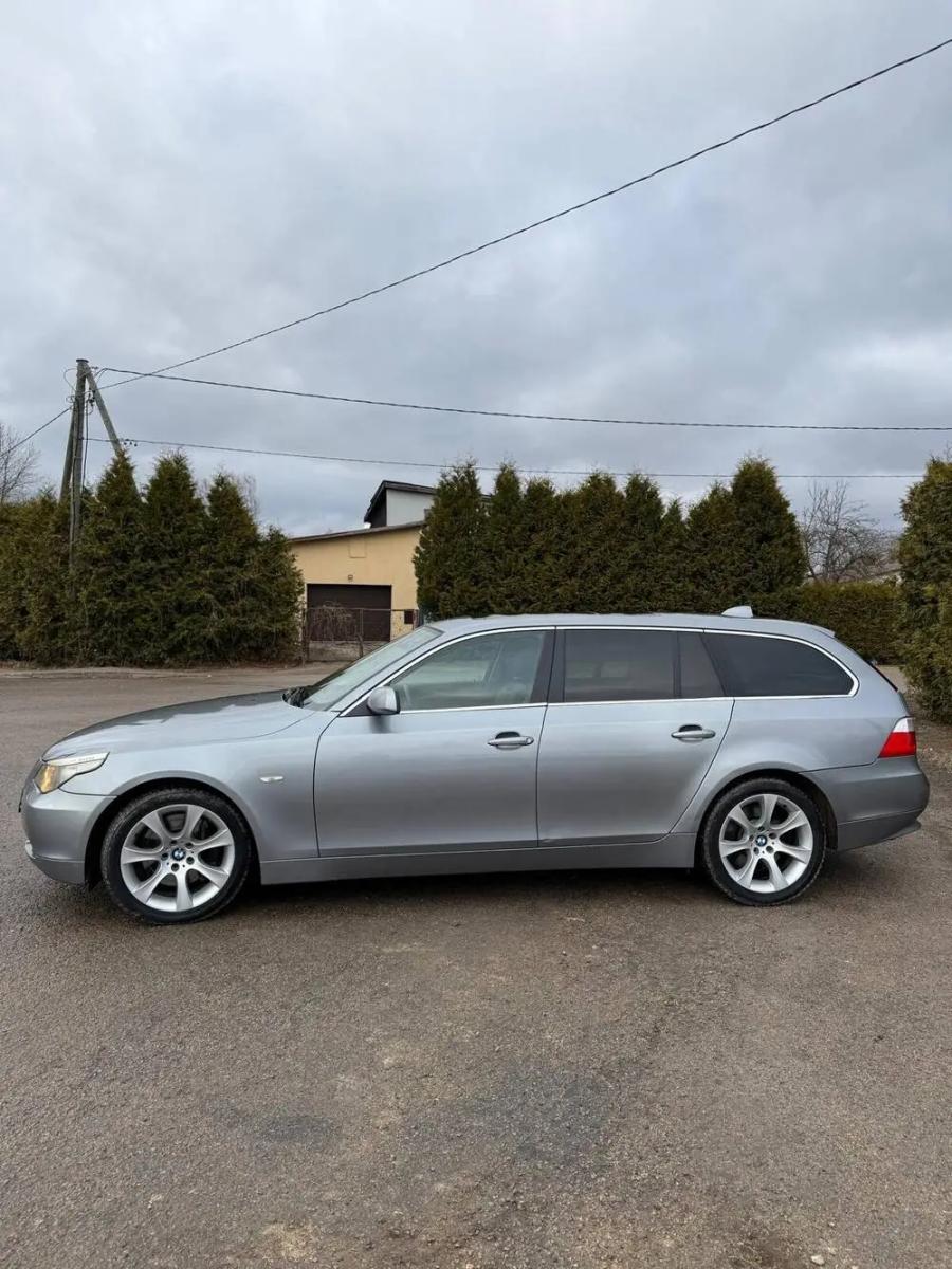 Grey BMW 535 2005 in Riga, with an engine capacity of 3.00 L and mileage of 401 thousand km for 4300 €, photo 4 on AUTOMOTO.COM.LV
