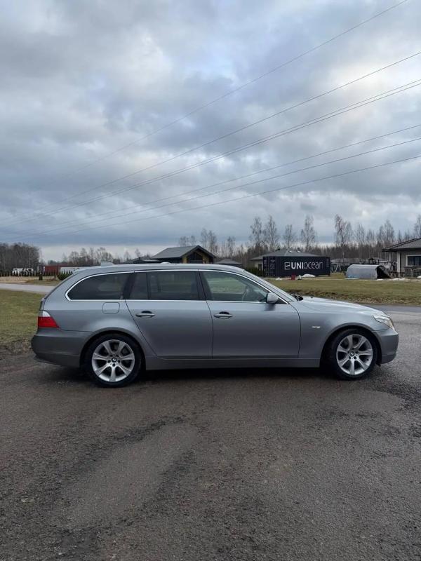 Grey BMW 535 2005 in Riga, with an engine capacity of 3.00 L and mileage of 401 thousand km for 4300 €, photo 4 on AUTOMOTO.COM.LV