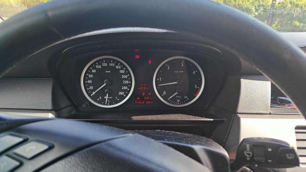 Grey BMW 535 2005 in Vilnius, with an engine capacity of 3.00 L and mileage of 415 thousand km for 2150 €, photo 8 on AUTOMOTO.COM.LV