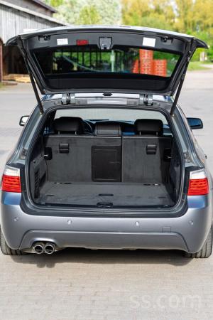 Grey BMW 535 2007 in Saldus, with an engine capacity of 3.00 L and mileage of 378 thousand km for 7100 €, photo 17 on AUTOMOTO.COM.LV