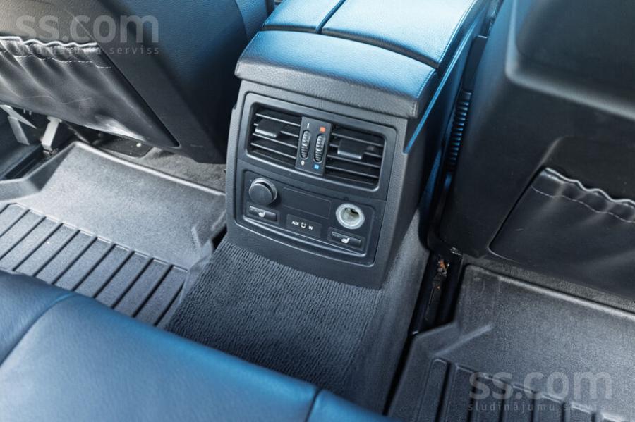 Grey BMW 535 2007 in Saldus, with an engine capacity of 3.00 L and mileage of 378 thousand km for 7100 €, photo 24 on AUTOMOTO.COM.LV