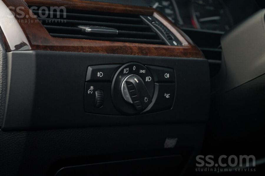 Pelēks BMW 535 2007 Jelgava, ar dzinēja tilpumu 3.00 L un nobraukumu 309 tūkst. km par 7900 €, foto 13 vietnē AUTOMOTO.COM.LV