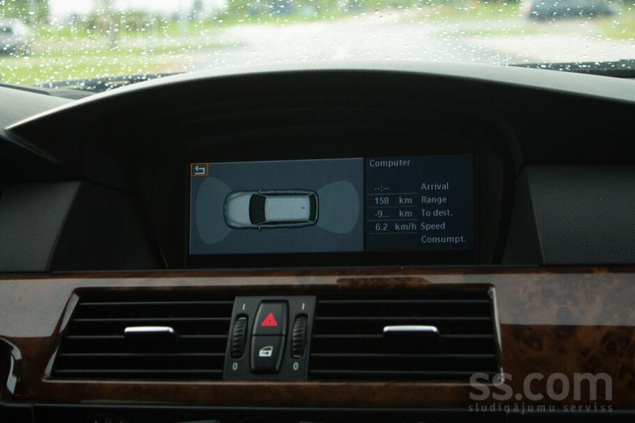 Pelēks BMW 535 2007 Jelgava, ar dzinēja tilpumu 3.00 L un nobraukumu 309 tūkst. km par 7900 €, foto 14 vietnē AUTOMOTO.COM.LV