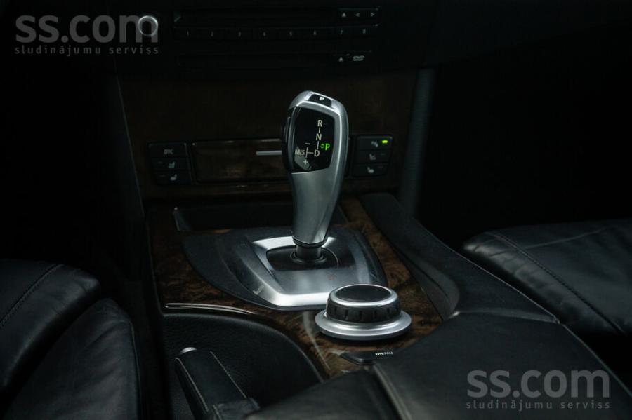 Pelēks BMW 535 2007 Jelgava, ar dzinēja tilpumu 3.00 L un nobraukumu 309 tūkst. km par 7900 €, foto 16 vietnē AUTOMOTO.COM.LV