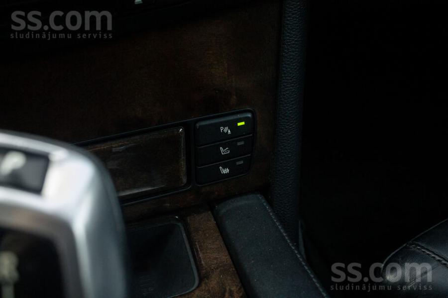Pelēks BMW 535 2007 Jelgava, ar dzinēja tilpumu 3.00 L un nobraukumu 309 tūkst. km par 7900 €, foto 18 vietnē AUTOMOTO.COM.LV