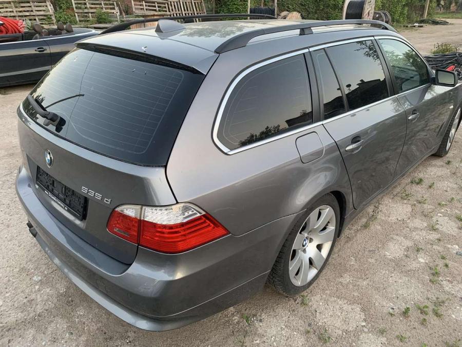 Grey BMW 535 2009 in Utena, with an engine capacity of 3.00 L and mileage of 300 thousand km for 3390 €, photo 5 on AUTOMOTO.COM.LV