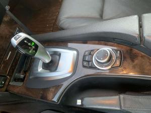 Grey BMW 535 2009 in Utena, with an engine capacity of 3.00 L and mileage of 300 thousand km for 3390 €, photo 16 on AUTOMOTO.COM.LV