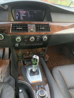 Grey BMW 535 2009 in Utena, with an engine capacity of 3.00 L and mileage of 300 thousand km for 3390 €, photo 20 on AUTOMOTO.COM.LV