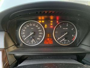 Grey BMW 535 2009 in Utena, with an engine capacity of 3.00 L and mileage of 300 thousand km for 3390 €, photo 22 on AUTOMOTO.COM.LV