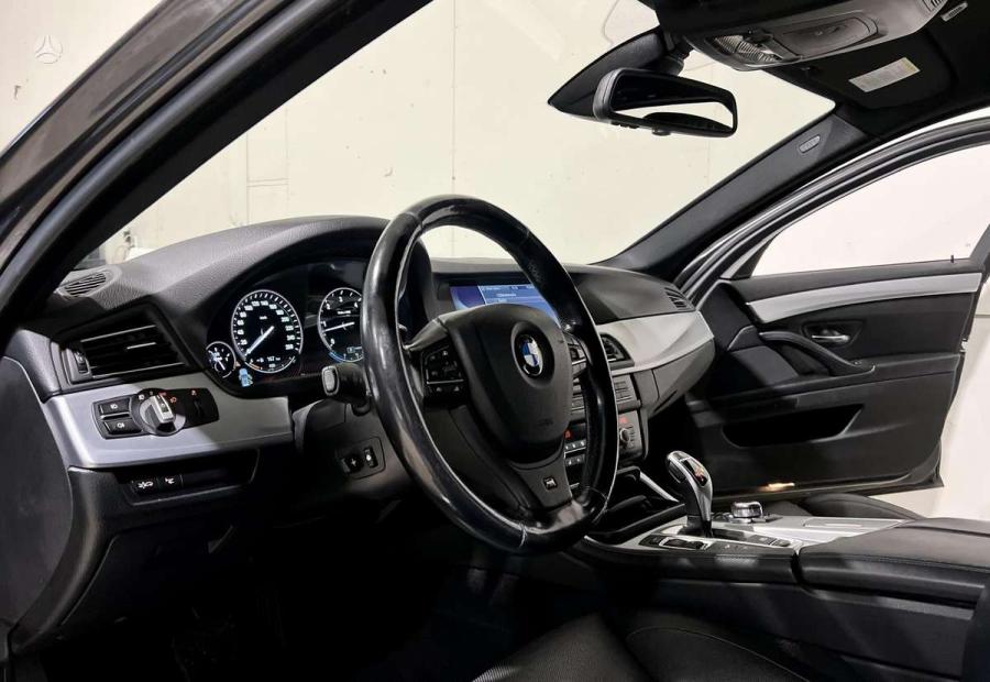 Pelēks BMW 535 2011 Klaipėda, ar dzinēja tilpumu 2.99 L un nobraukumu 266 tūkst. km par 9999 €, foto 4 vietnē AUTOMOTO.COM.LV