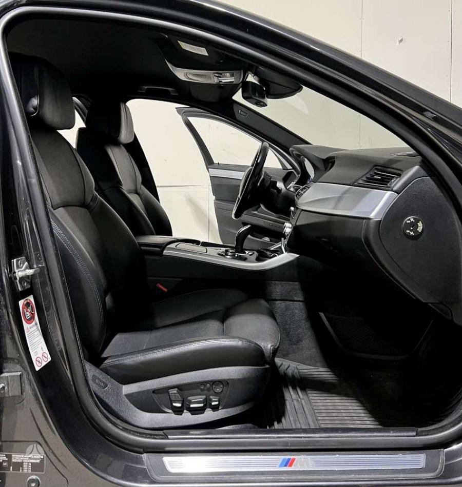 Pelēks BMW 535 2011 Klaipėda, ar dzinēja tilpumu 2.99 L un nobraukumu 266 tūkst. km par 9999 €, foto 25 vietnē AUTOMOTO.COM.LV