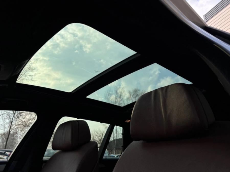 Grey BMW 535 2011 in Riga, with an engine capacity of 3.00 L and mileage of 266 thousand km for 11250 €, photo 3 on AUTOMOTO.COM.LV