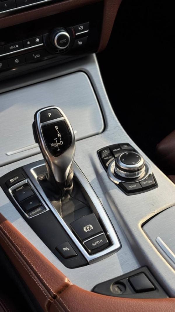 Pelēks BMW 535 2011 Rīga, ar dzinēja tilpumu 3.00 L un nobraukumu 266 tūkst. km par 11250 €, foto 4 vietnē AUTOMOTO.COM.LV