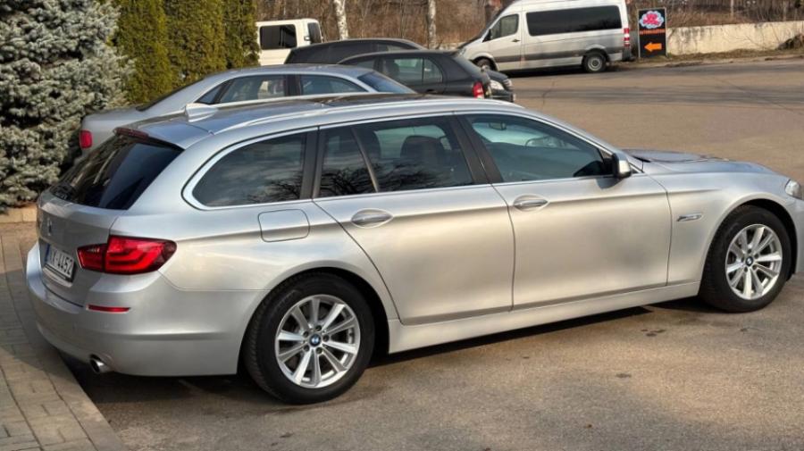 Grey BMW 535 2011 in Riga, with an engine capacity of 3.00 L and mileage of 266 thousand km for 11250 €, photo 10 on AUTOMOTO.COM.LV